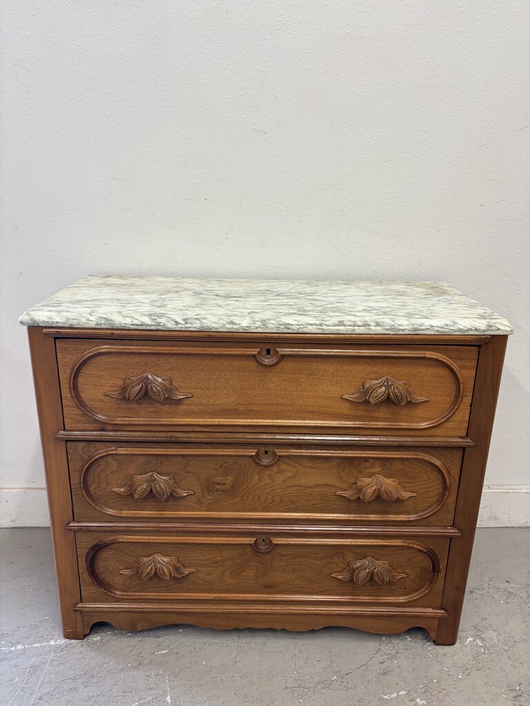 Oak Chest – Couches to Curios