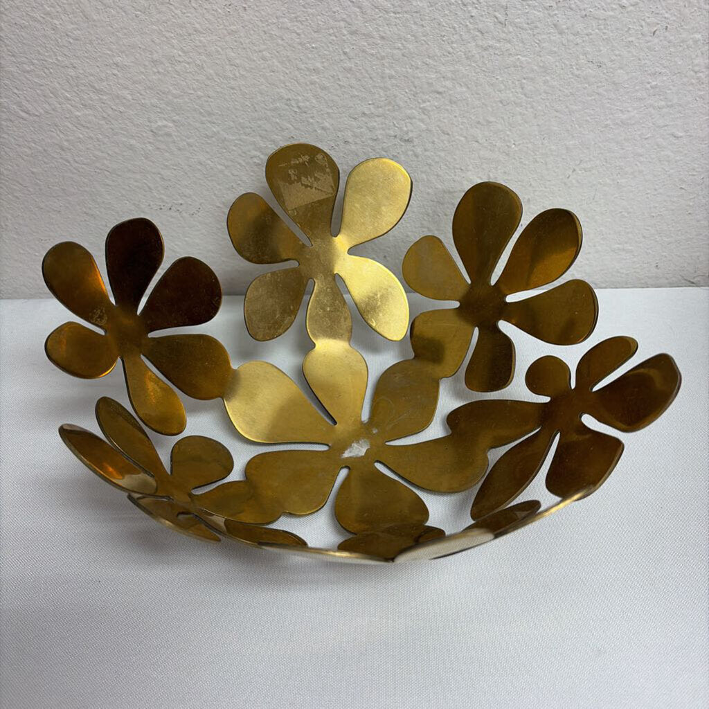 Metal Flower Bowl – Couches to Curios